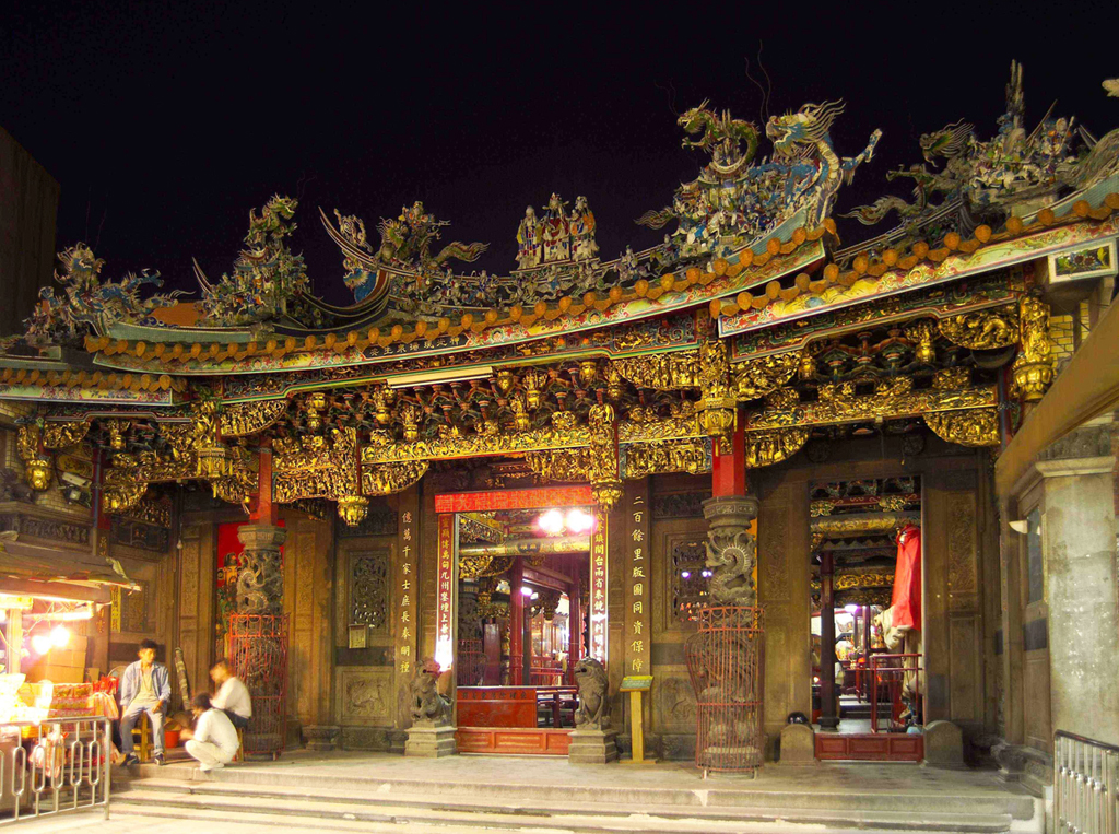 【新竹景點】新竹城隍廟。美食推薦懶人包！體驗中國民間信仰與寺廟巡禮 必玩台灣10000個景點